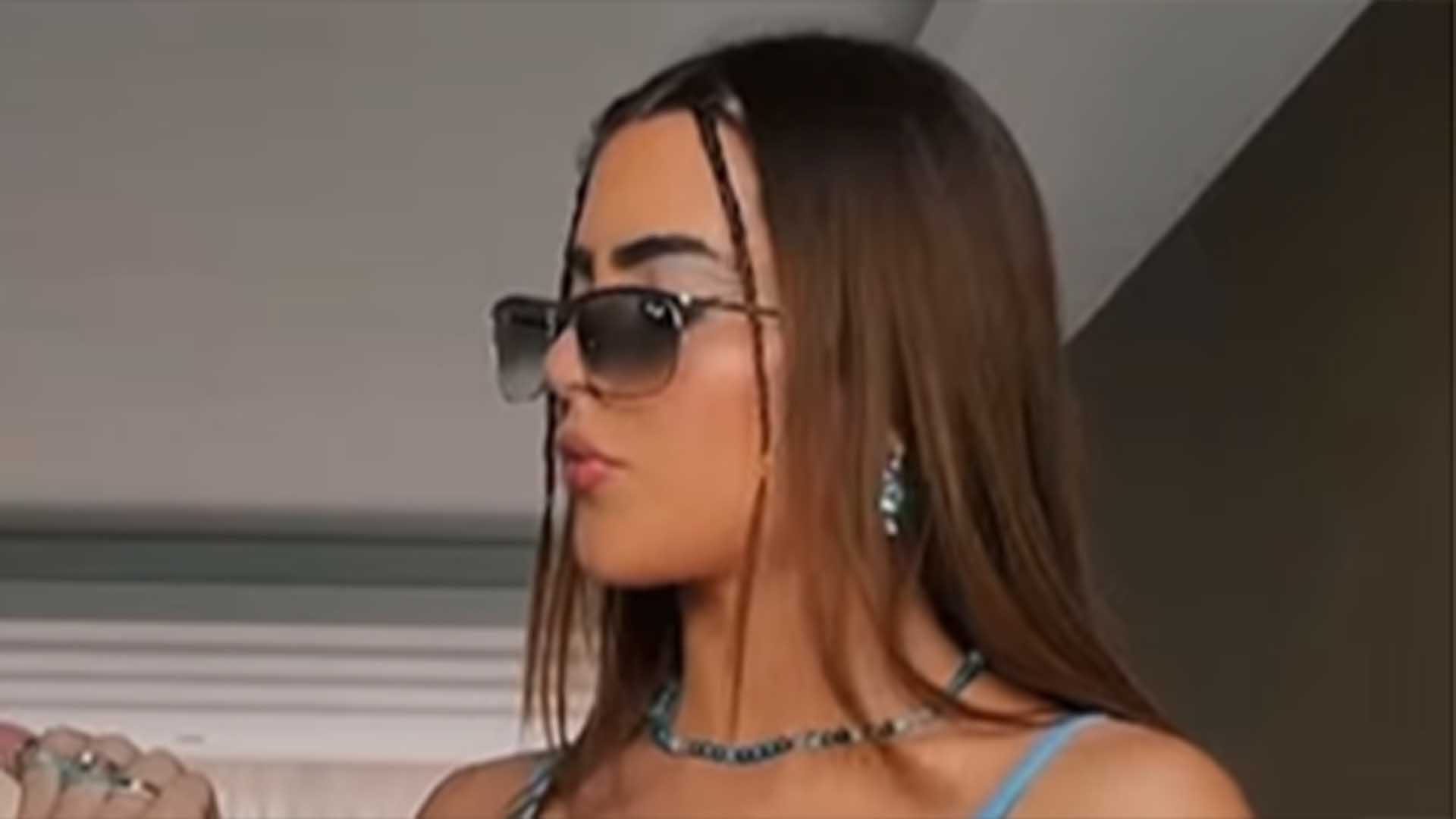 Jade Picon exibe a marquinha do sol na pele em novo look - CARAS Brasil