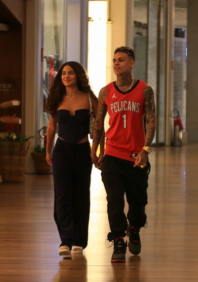 MC Cabelinho revela como começou o namoro com Bella Campos: 'Mandei ...
