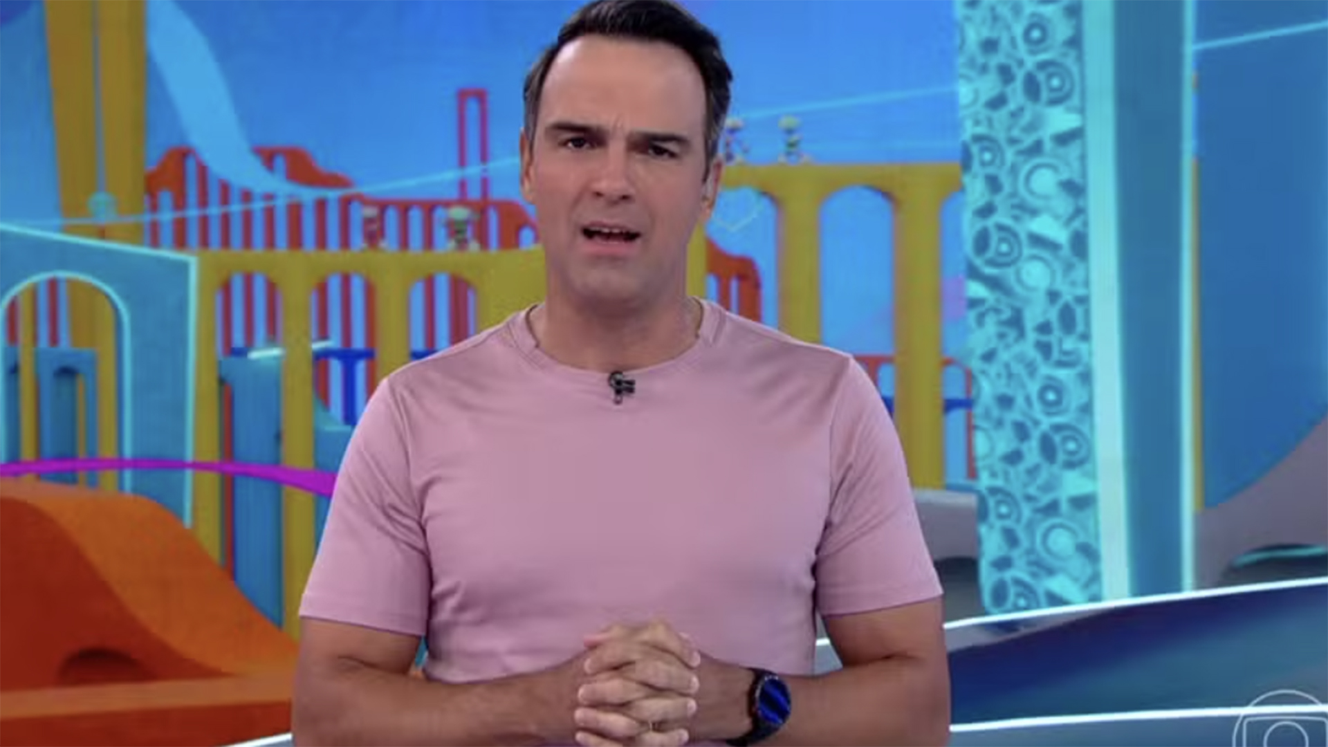 BBB 24: Tadeu Schmidt leva informação externa para os brothers - CARAS ...