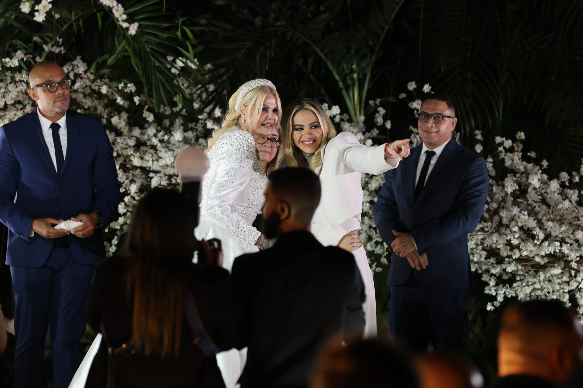 Monique Evans se casa com Cacá Werneck no Rio de Janeiro - CARAS Brasil