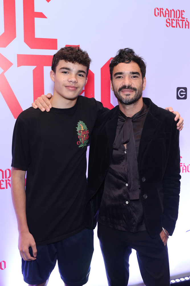 Ele cresceu! Filho caçula de Caio Blat surge mais alto do que o pai ...