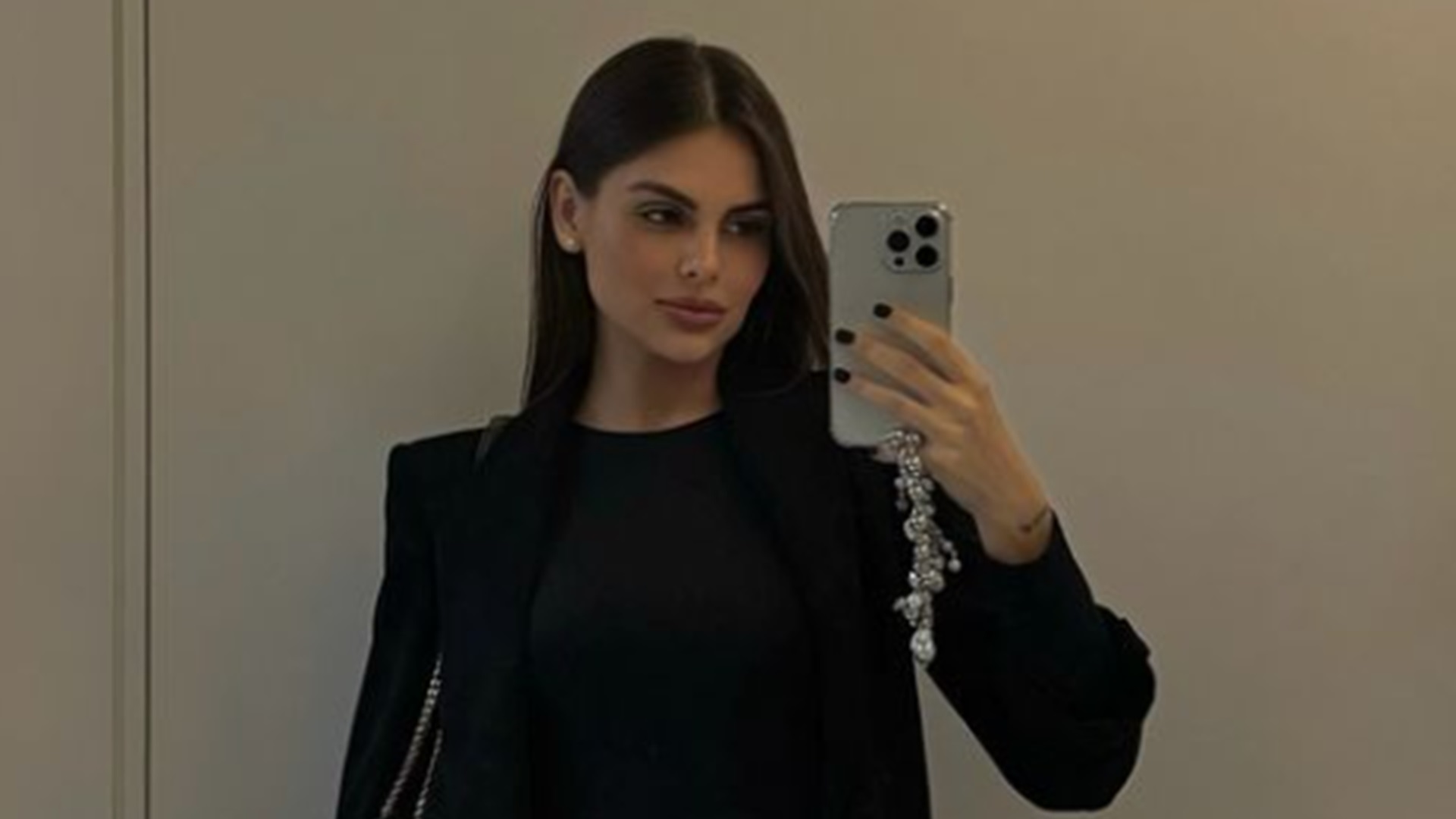 Amanda Kimberlly mostra momento fofo com Helena, sua filha com Neymar ...