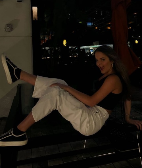 Rafaella Justus escolhe look estiloso para passeio em Miami - CARAS Brasil