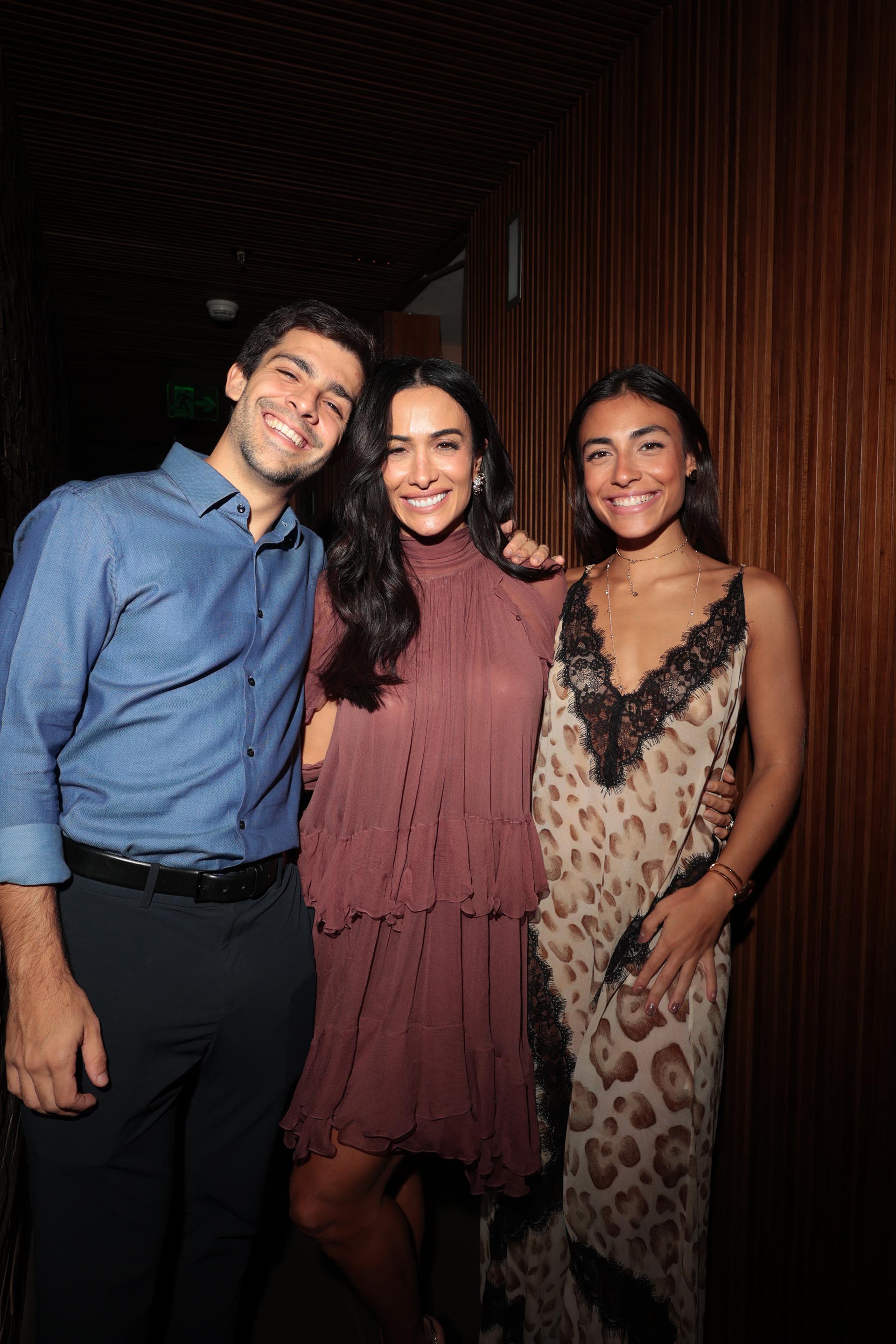 Silvia Braz ganha festa surpresa para celebrar seu aniversário - CARAS ...
