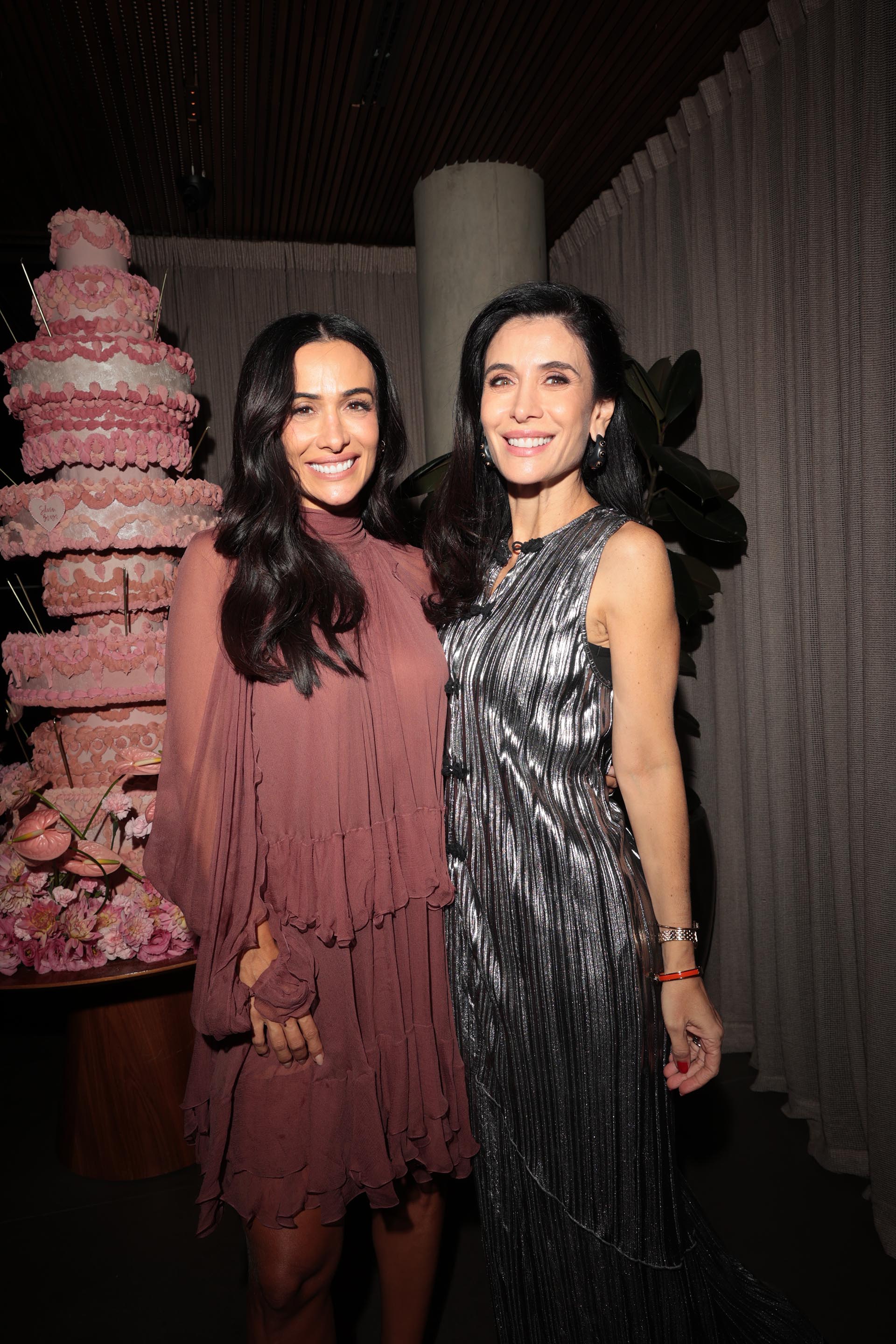 Silvia Braz ganha festa surpresa para celebrar seu aniversário - CARAS ...
