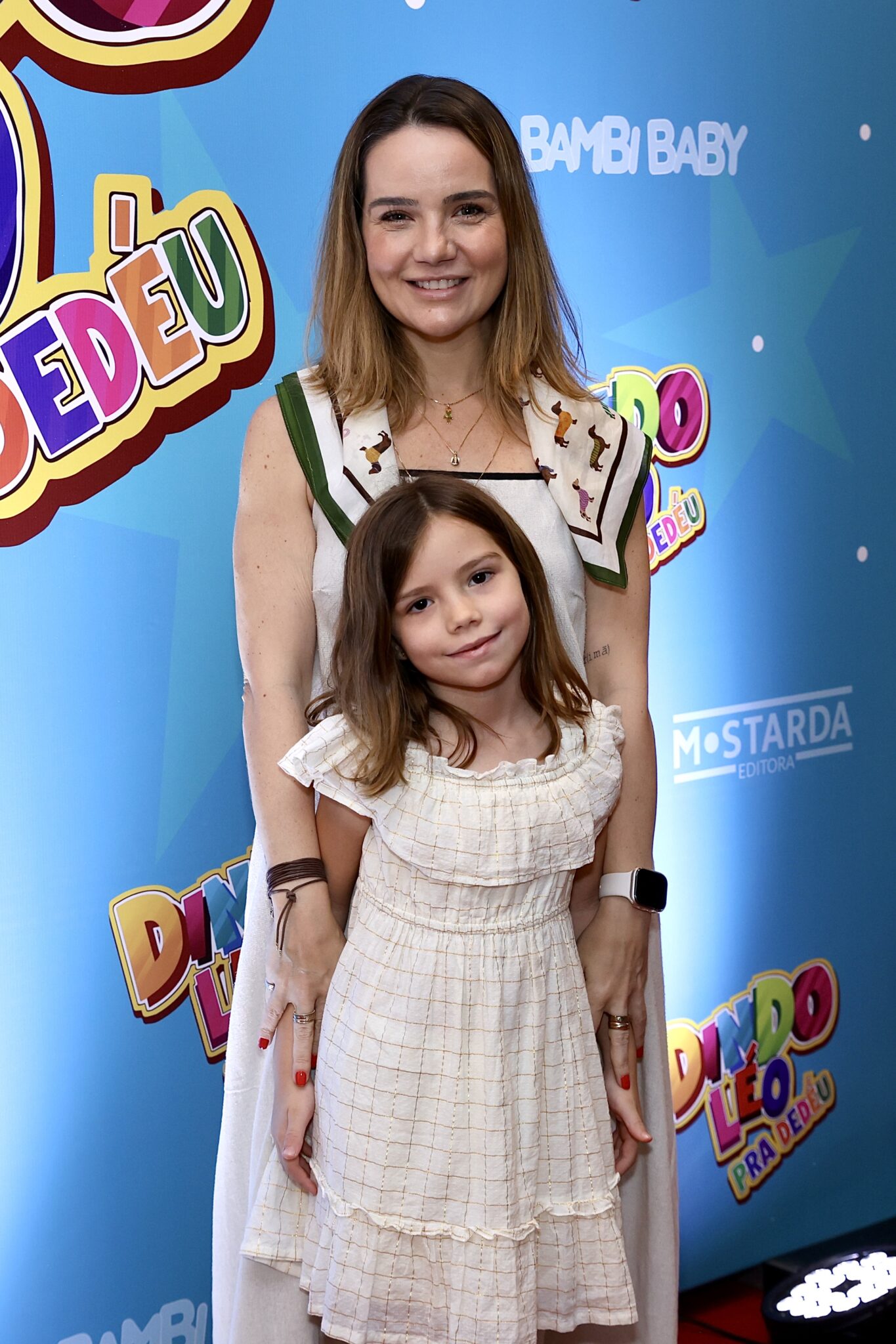 Lembra dela? Tatyane Goulart faz rara aparição com a filha em cinema no ...