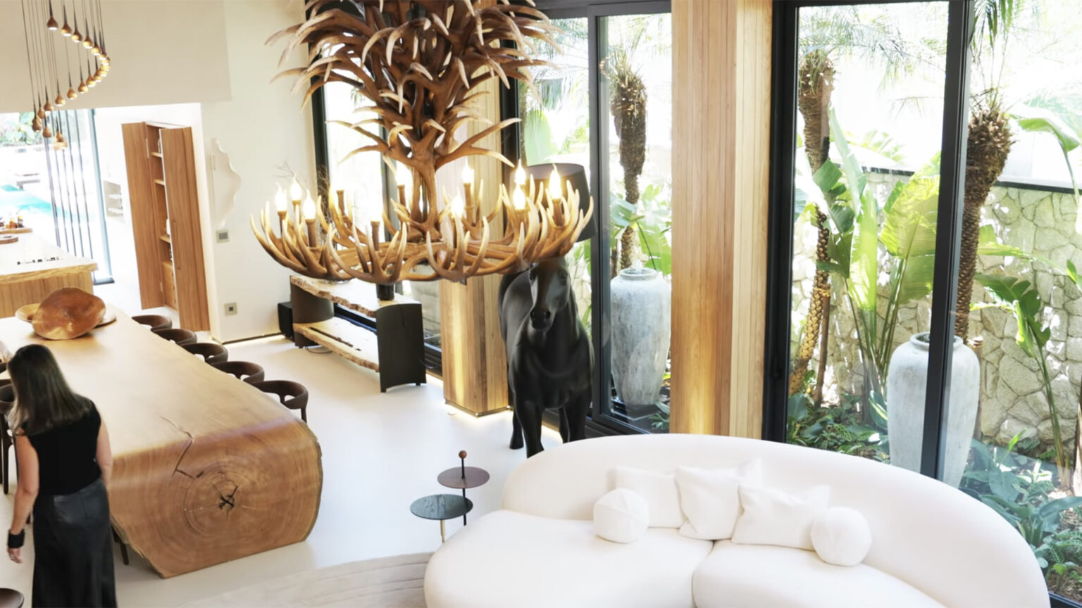 Casa luxuosa de Ana Castela: Conheça todos os cômodos da mansão - CARAS ...