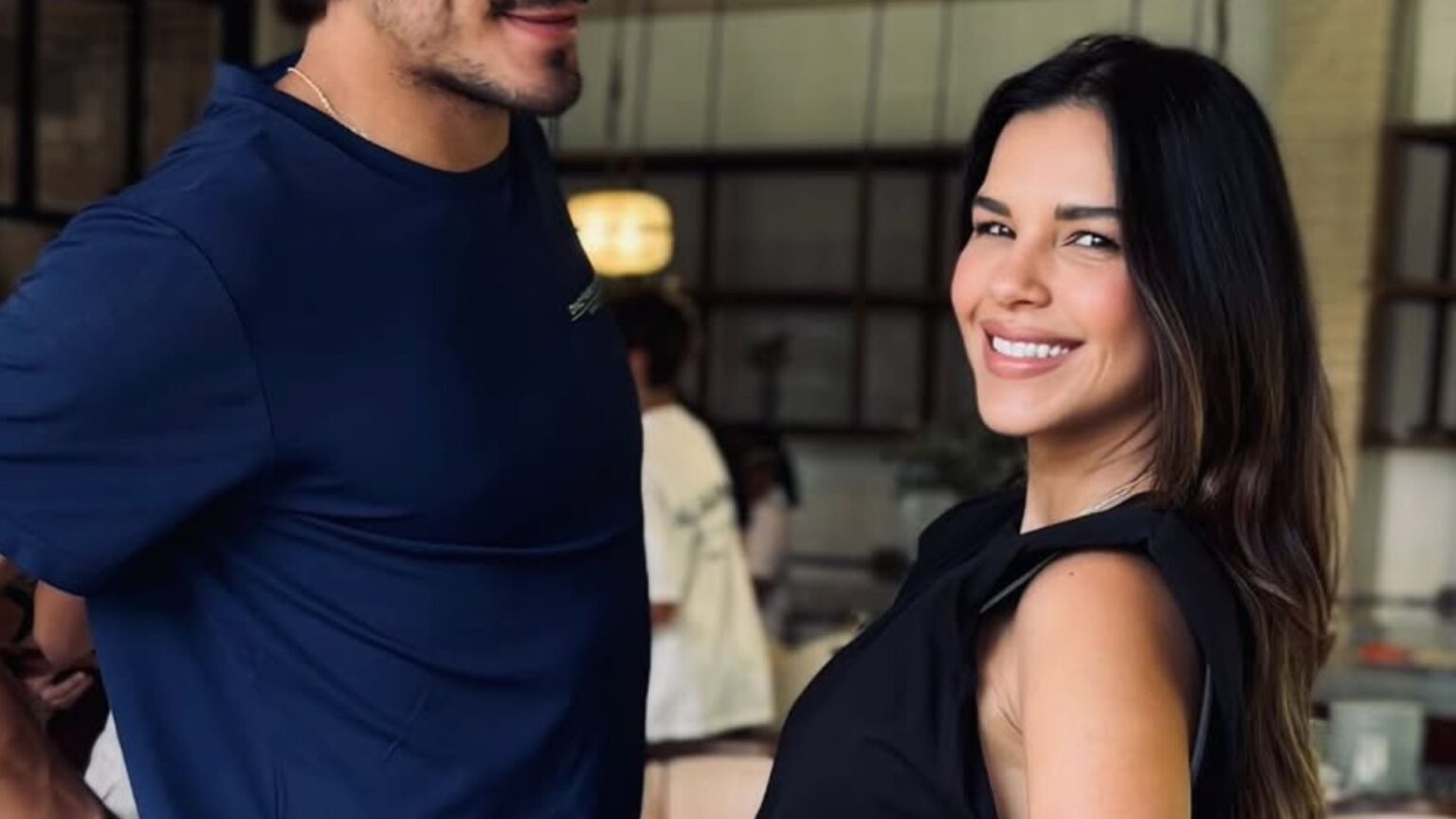 Grávida, Mariana Rios mostra o tamanho do barrigão em foto com o ...