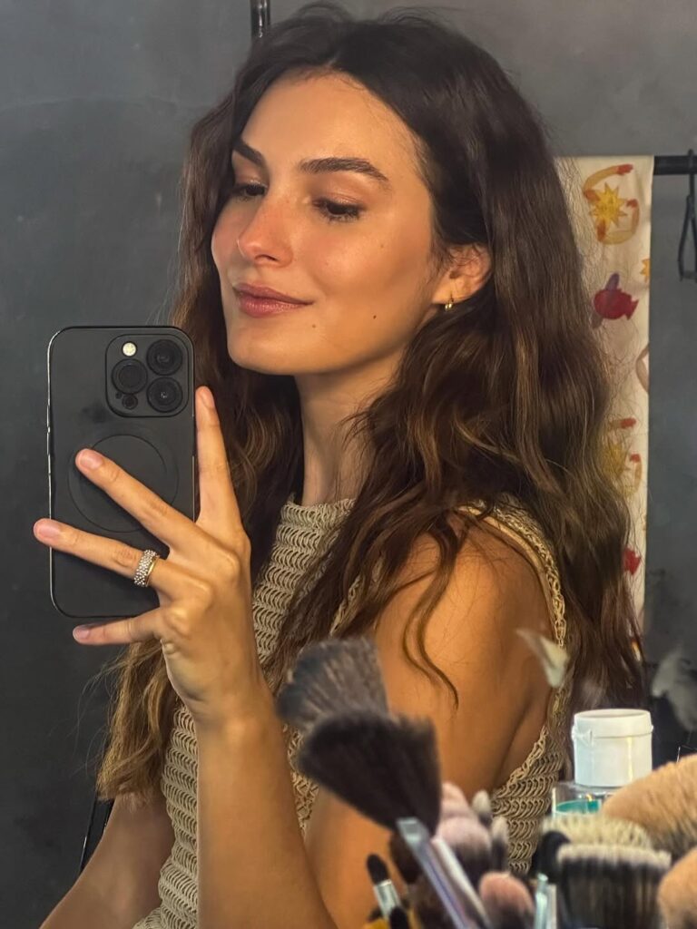 Marina Moschen anuncia noivado com fotógrafa após 4 anos de relação ...