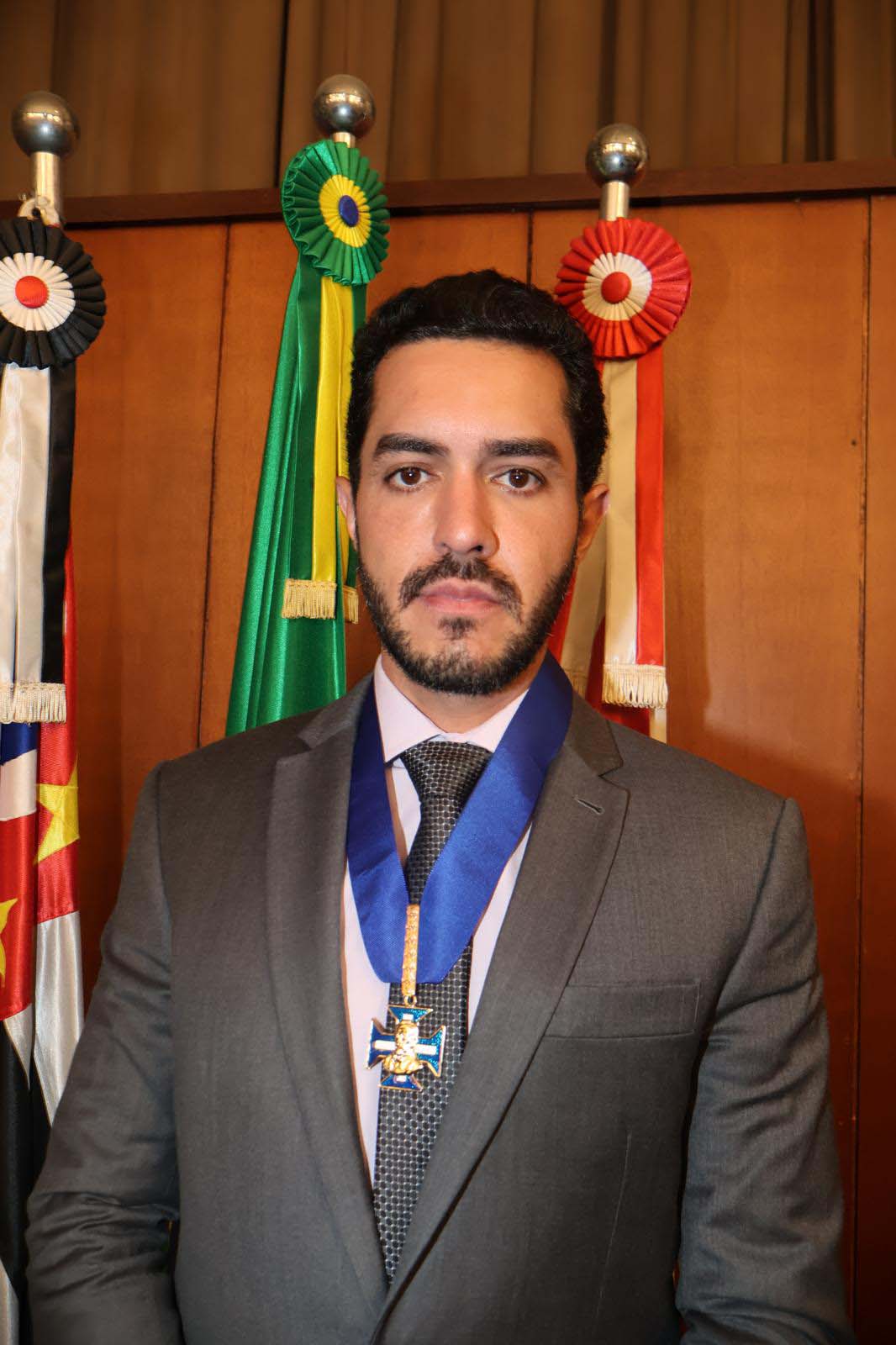 João Brasio recebe prêmio por seu perfil empreendedor - CARAS Brasil