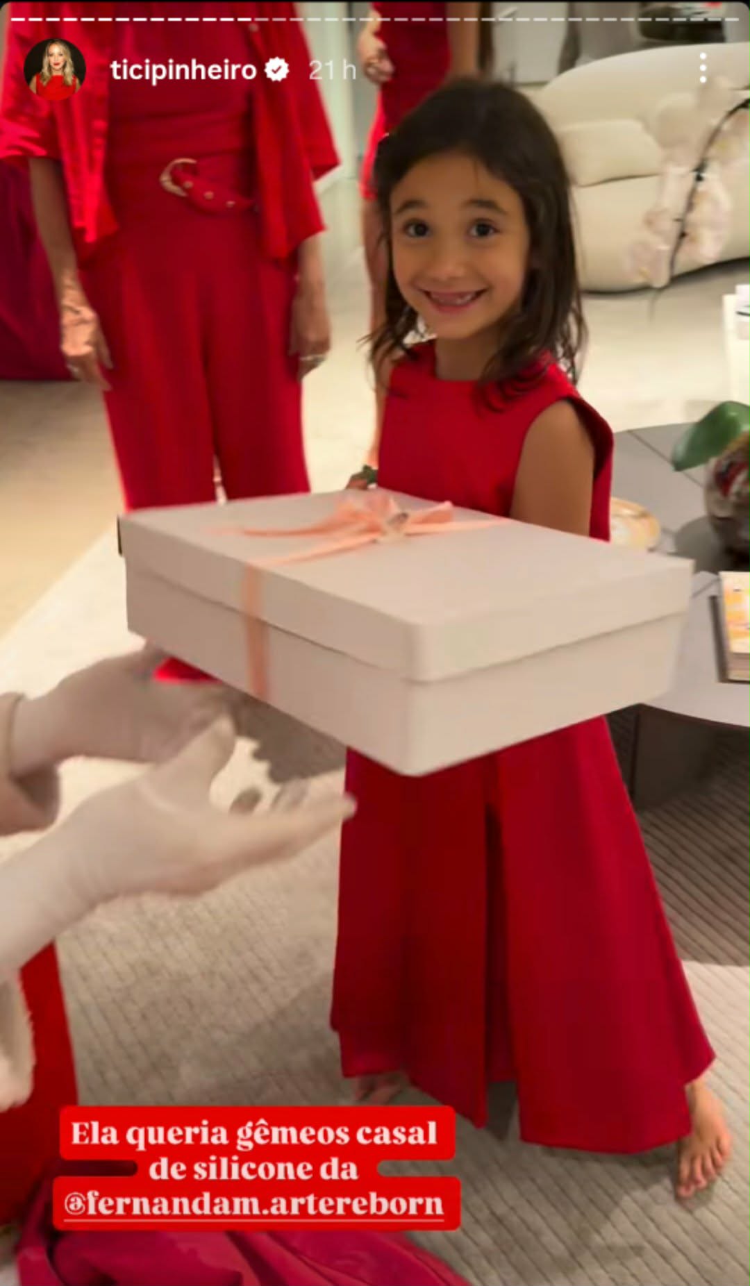 Ticiane Pinheiro acerta presente de Natal da filha após no último ano ...