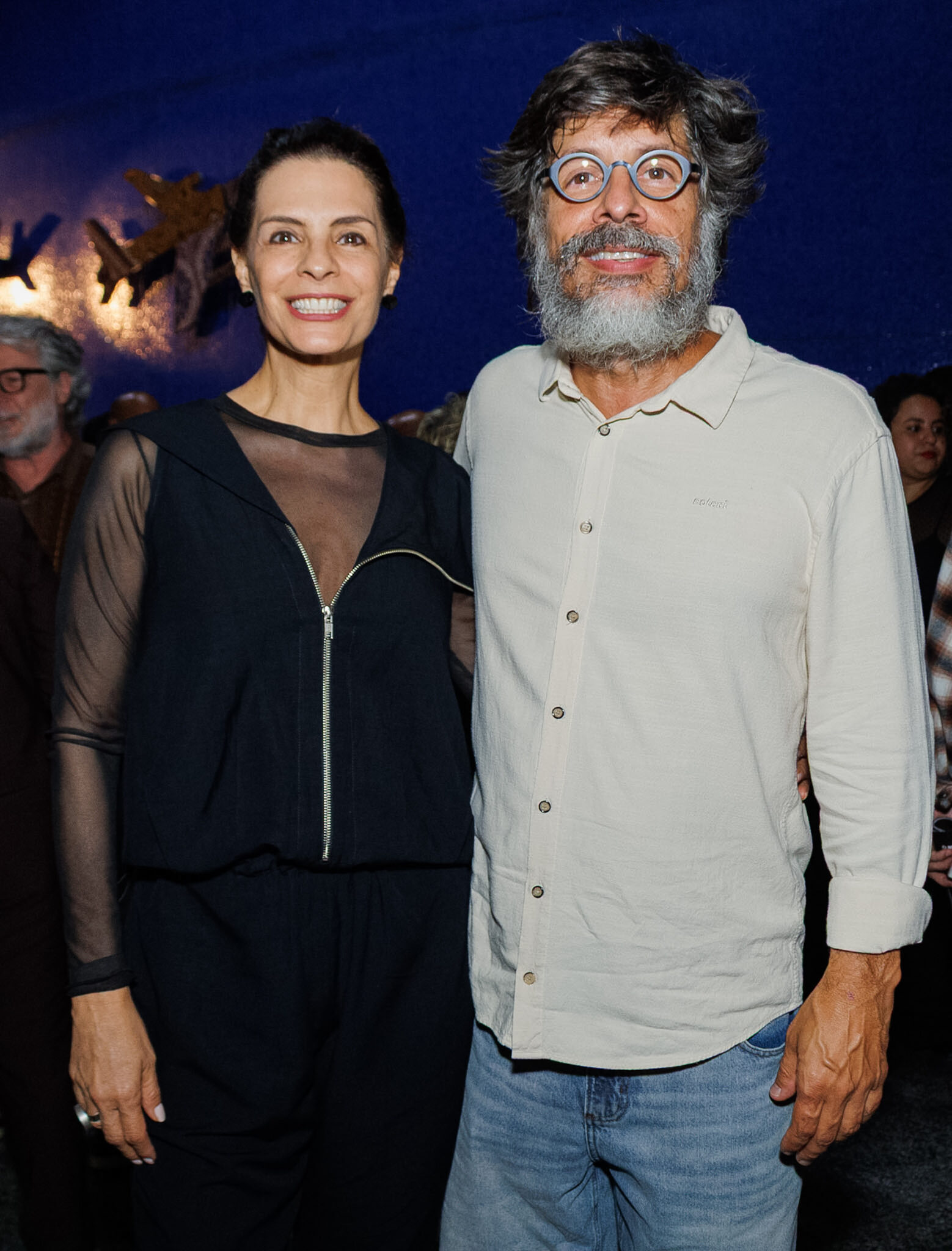 Helena Ranaldi faz rara aparição com o ex-marido e o atual em noite no ...