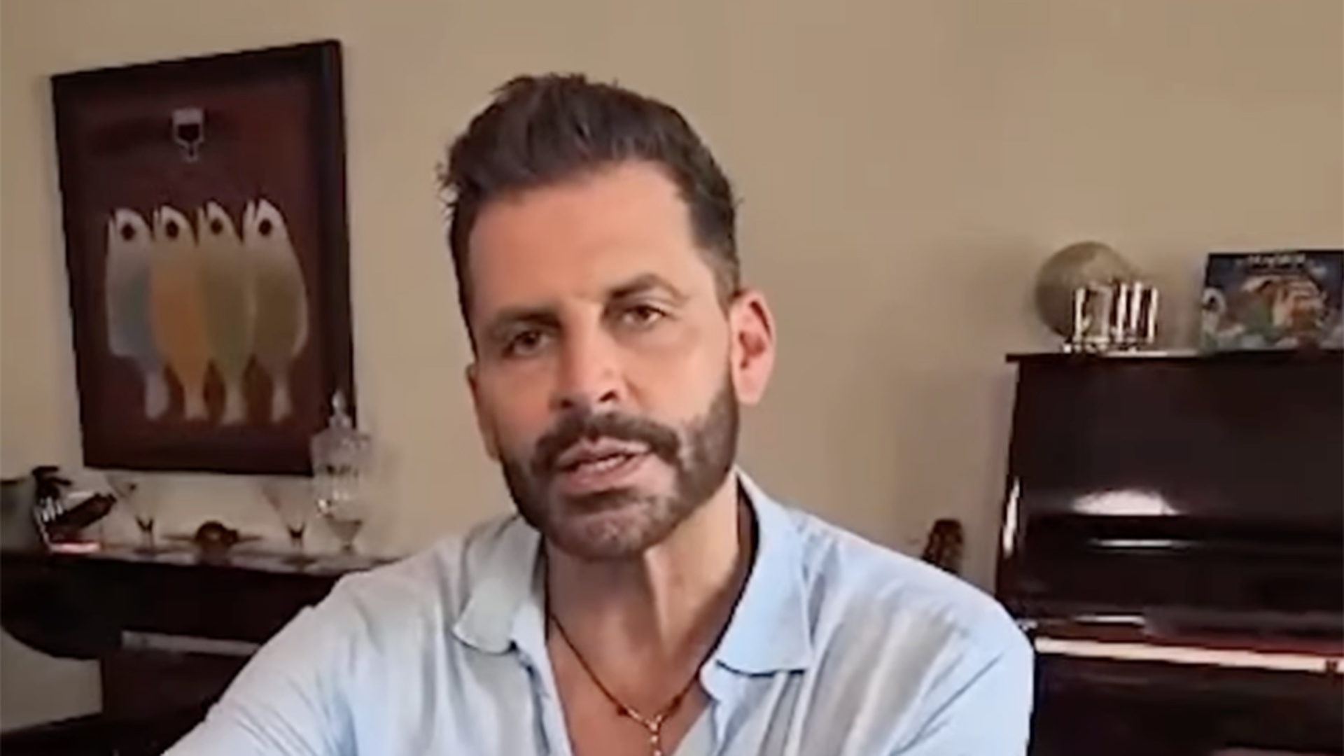 Henri Castelli aparece pela primeira vez após internação e revela seu ...