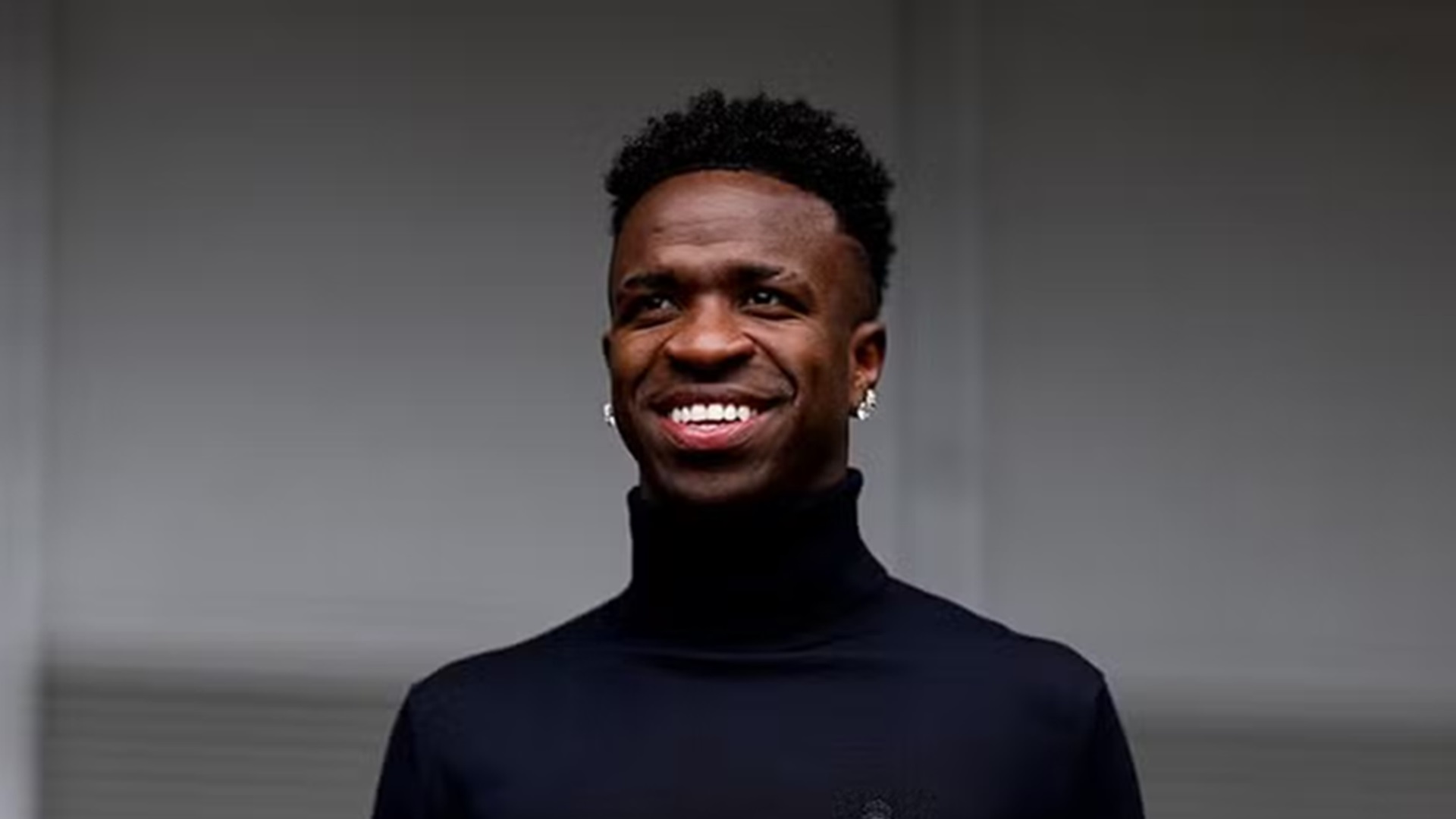 Tudo isso? Look de Vini Jr. tem acessórios que custam seis dígitos ...