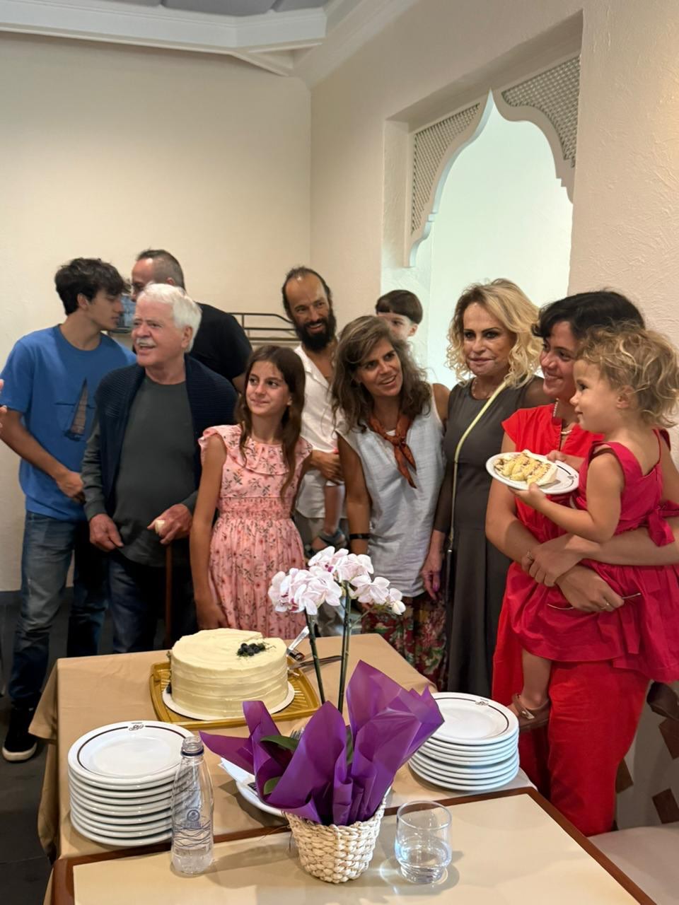 Neta de Ana Maria Braga celebra 15 anos com festa intimista; veja foto ...