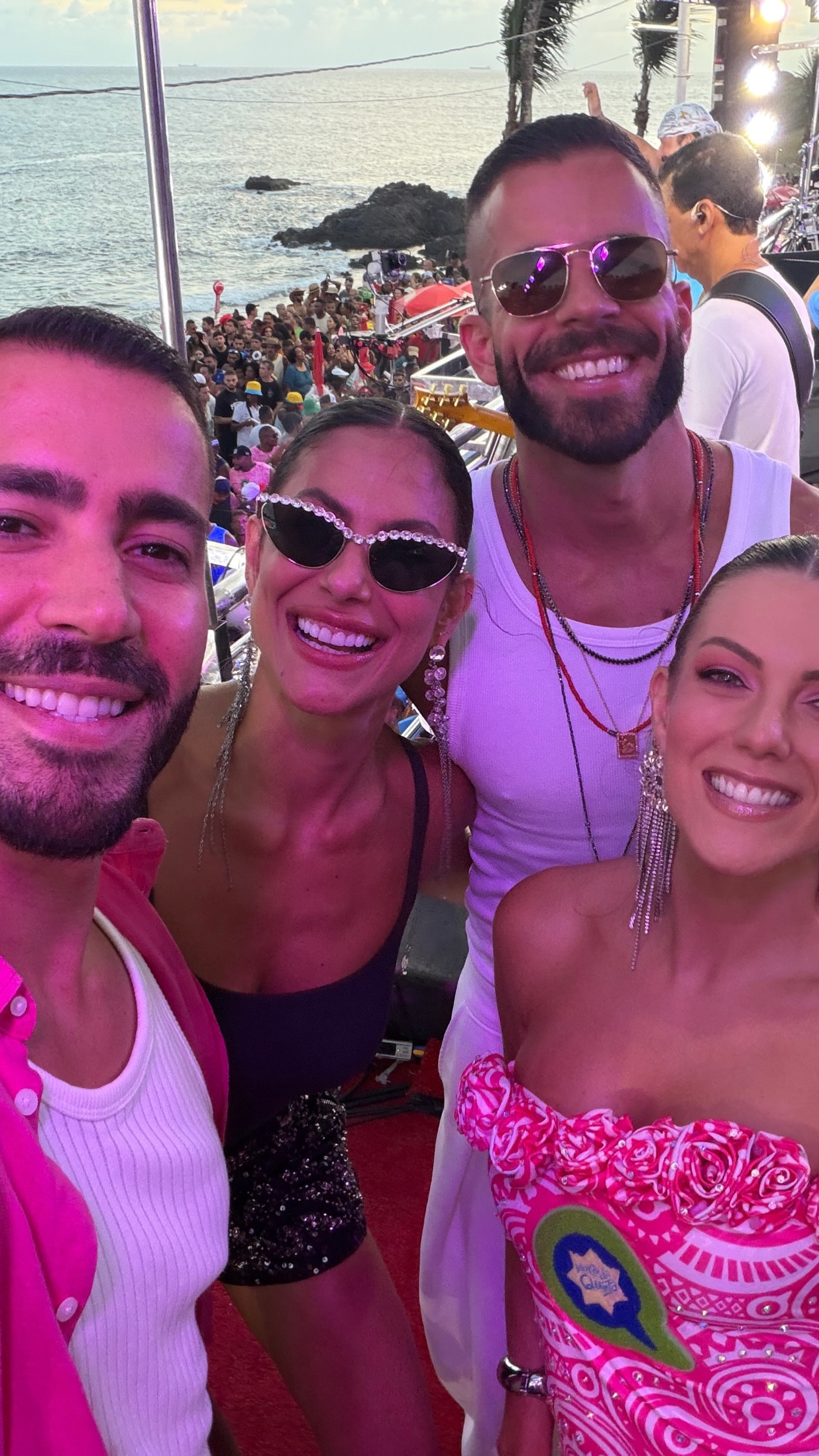 Mari Gonzalez curte Carnaval em Salvador ao lado do namorado, filho de ...