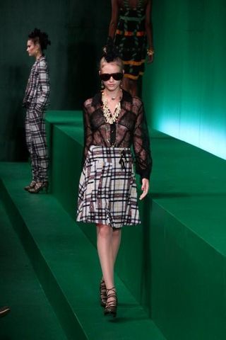 Galeria de fotos: Isabela Capeto no SPFW - CARAS Brasil