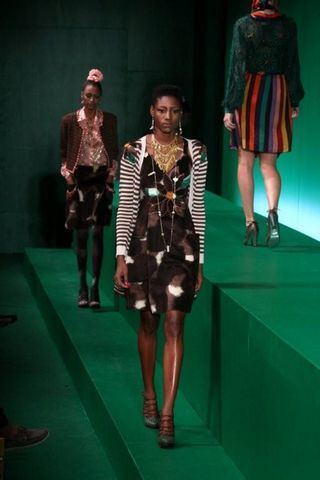 Galeria de fotos: Isabela Capeto no SPFW - CARAS Brasil