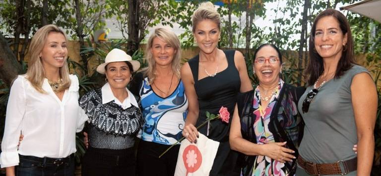 Monica Serra: almoço do bem - CARAS Brasil