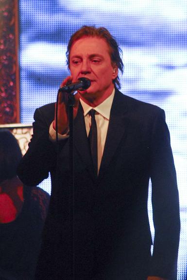 Fábio Jr. faz show beneficente em SP - CARAS Brasil