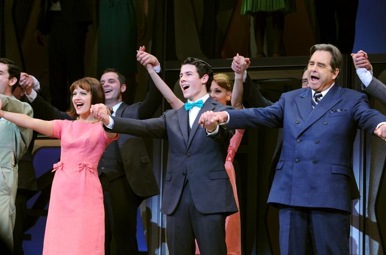 Cantor Nick Jonas estreia em show da Broadway - CARAS Brasil