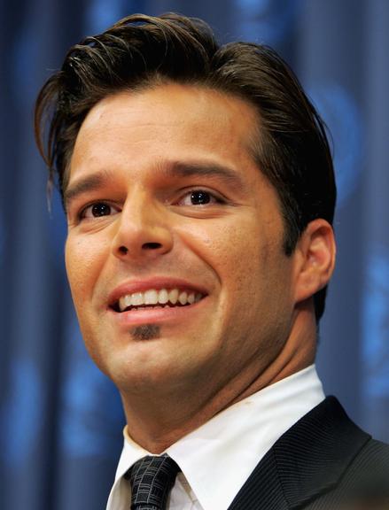 Os cortes de cabelo de Ricky Martin nos últimos 10 anos - CARAS Brasil