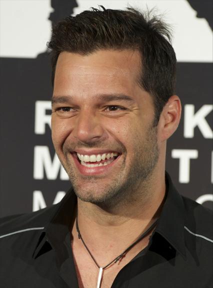 Os cortes de cabelo de Ricky Martin nos últimos 10 anos - CARAS Brasil