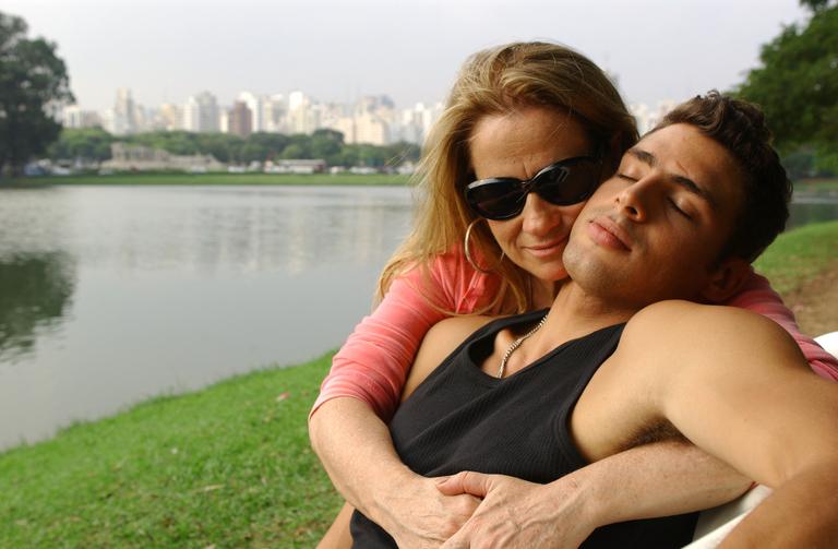 Cauã Reymond completa 32 anos; relembre personagens do ator nas novelas ...