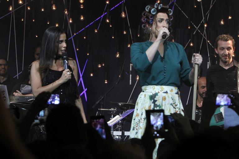Anitta faz a sua estreia como apresentadora no Multishow - CARAS Brasil