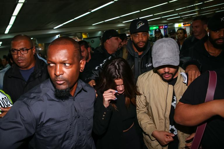 Selena Gomez e The Weeknd desembarcam no Brasil para festival - CARAS ...