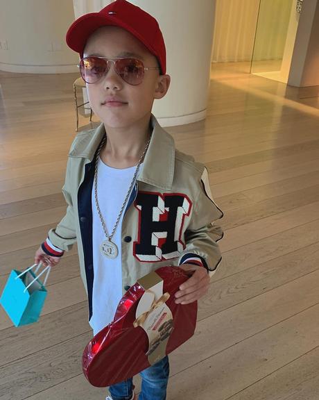 Com apenas 5 anos, filha de Kim Kardashian ganha presente caríssimo de ...