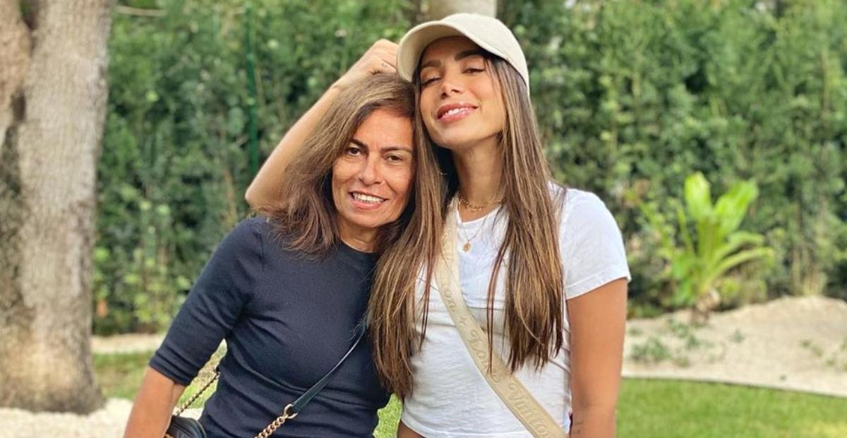 Anitta celebra a chegada da mãe, Miriam Macedo, nos Estados Unidos ...