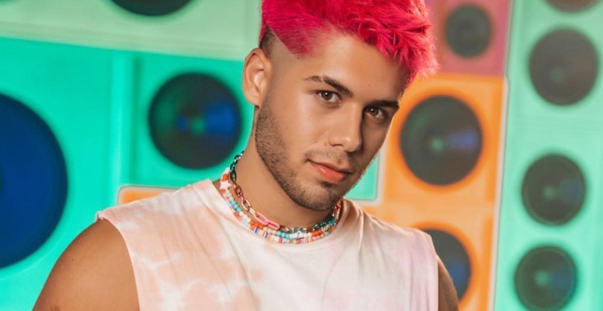 Zé Felipe celebra sucesso das novas músicas e se emociona: ''Tamo só ...