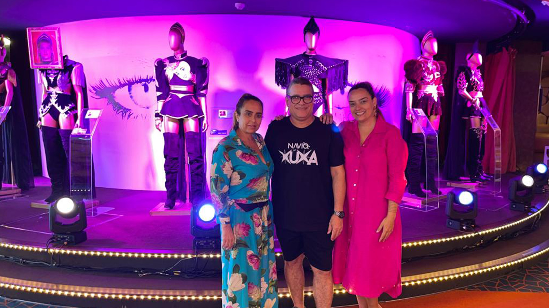 Valeria Costa tem trabalho exposto no navio da Xuxa - CARAS Brasil
